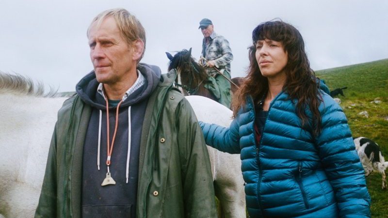 Staying (Aros Mae) - Film Hub Wales | Canolfan Ffilm Cymru