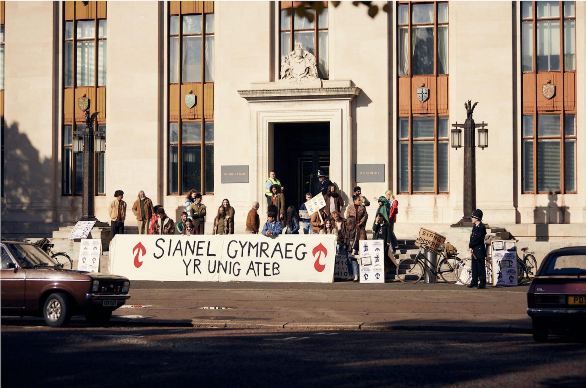 Y Sŵn interview: Roger Williams a Lee Haven Jones - Film Hub Wales ...
